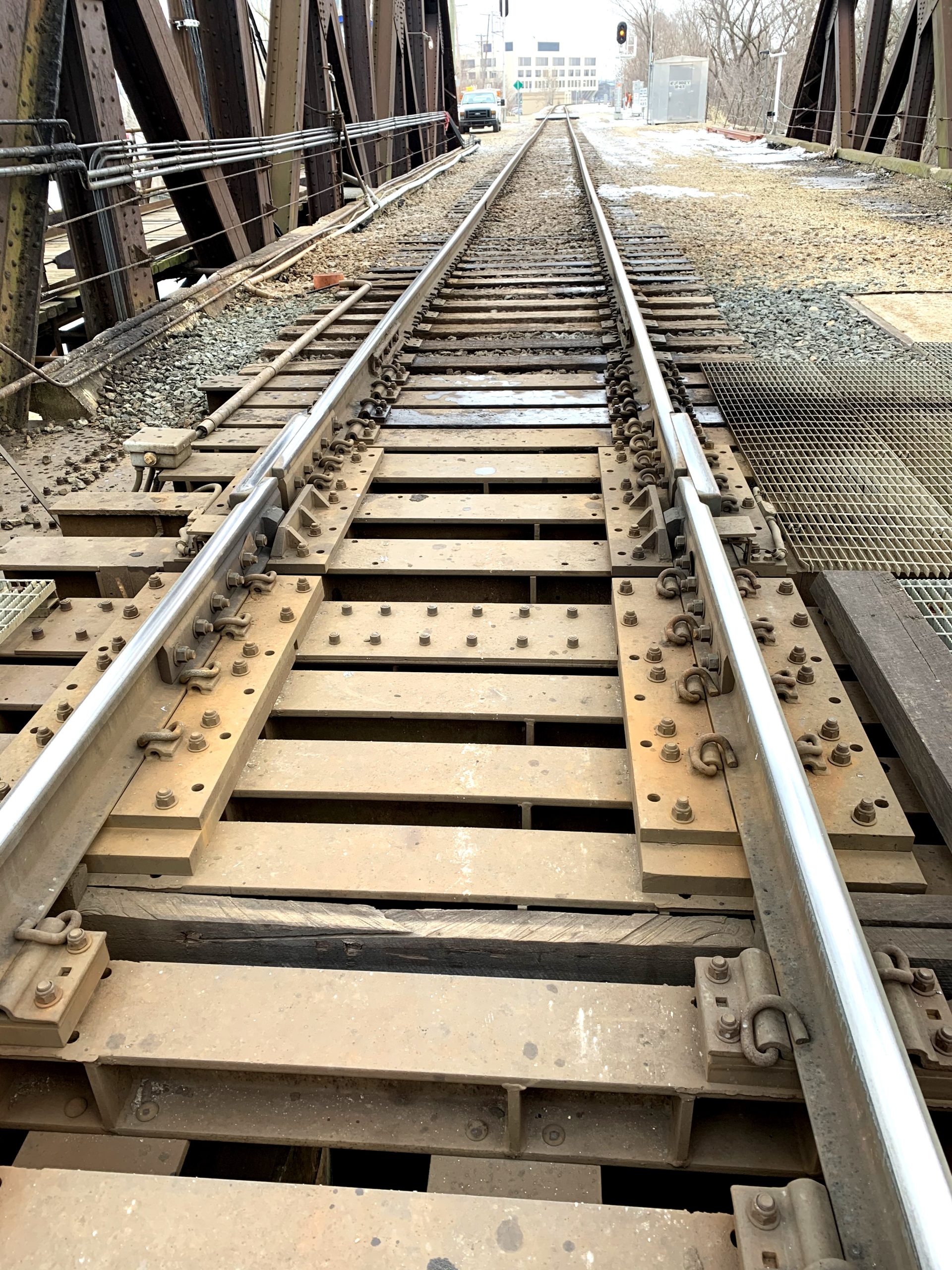 RIDEX® Miter Rails for Movable Bridges – CMI Promex